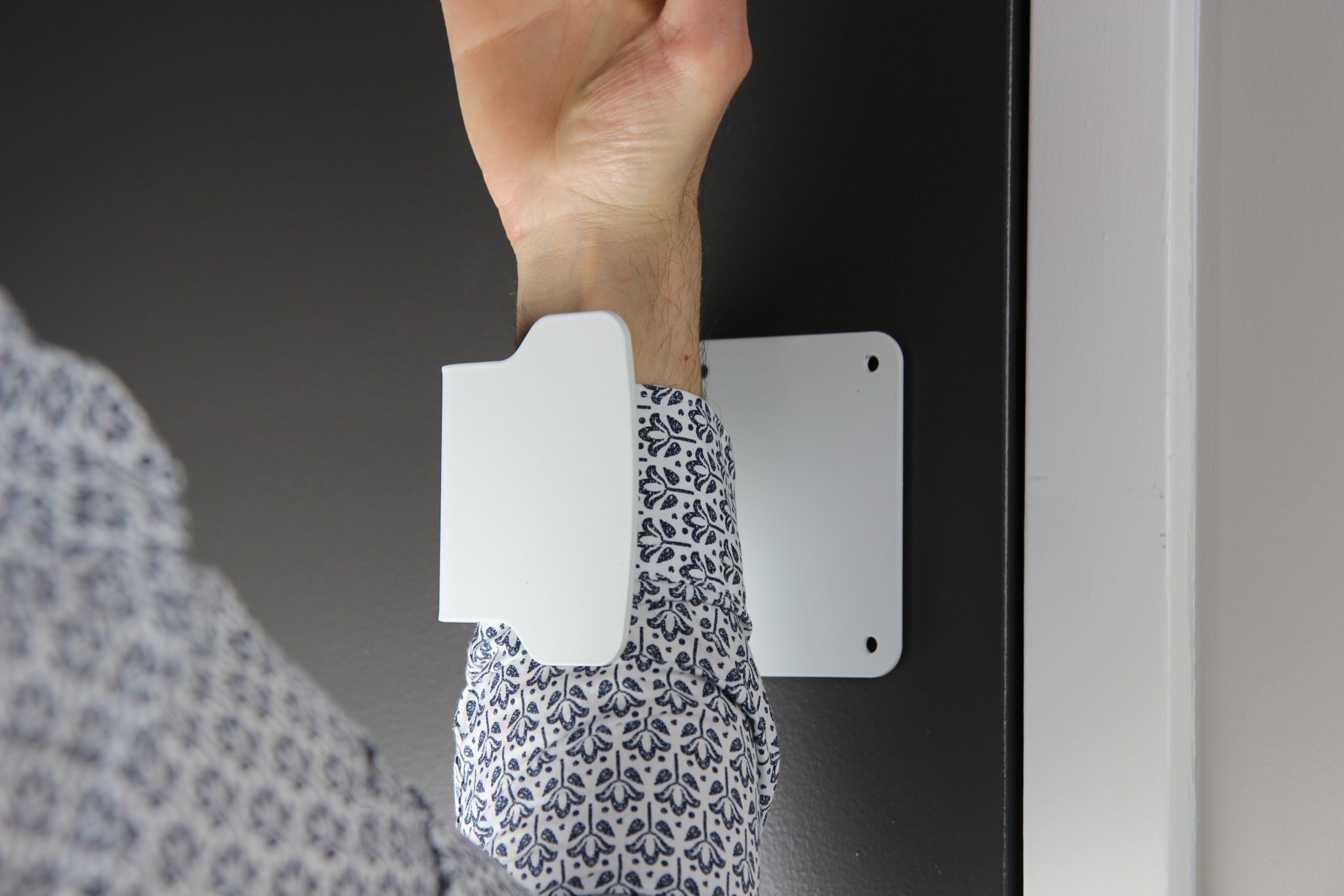 Hands Free Door Pull – Frost