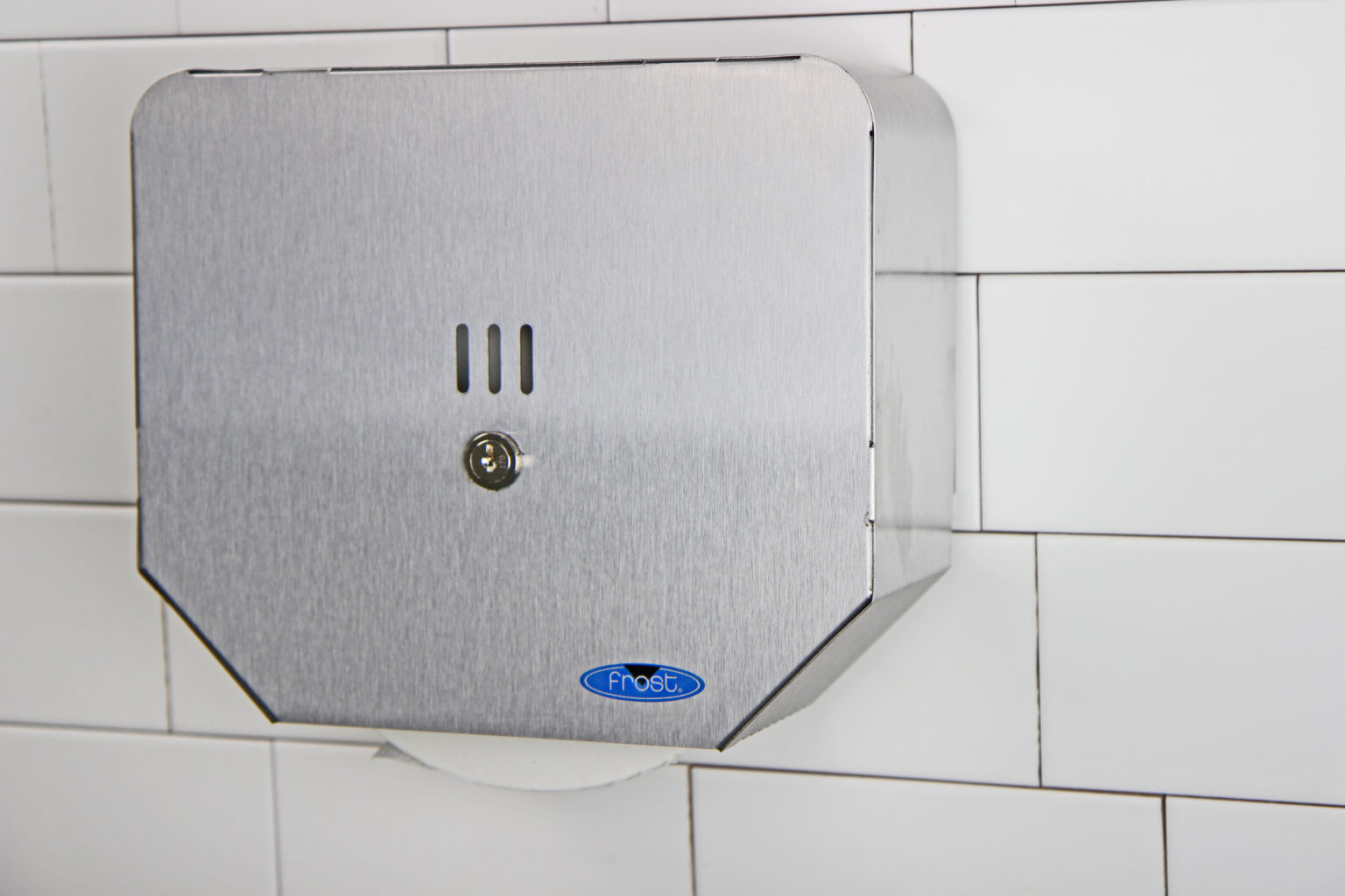 Universal Jumbo Toilet Tissue Dispenser – Frost